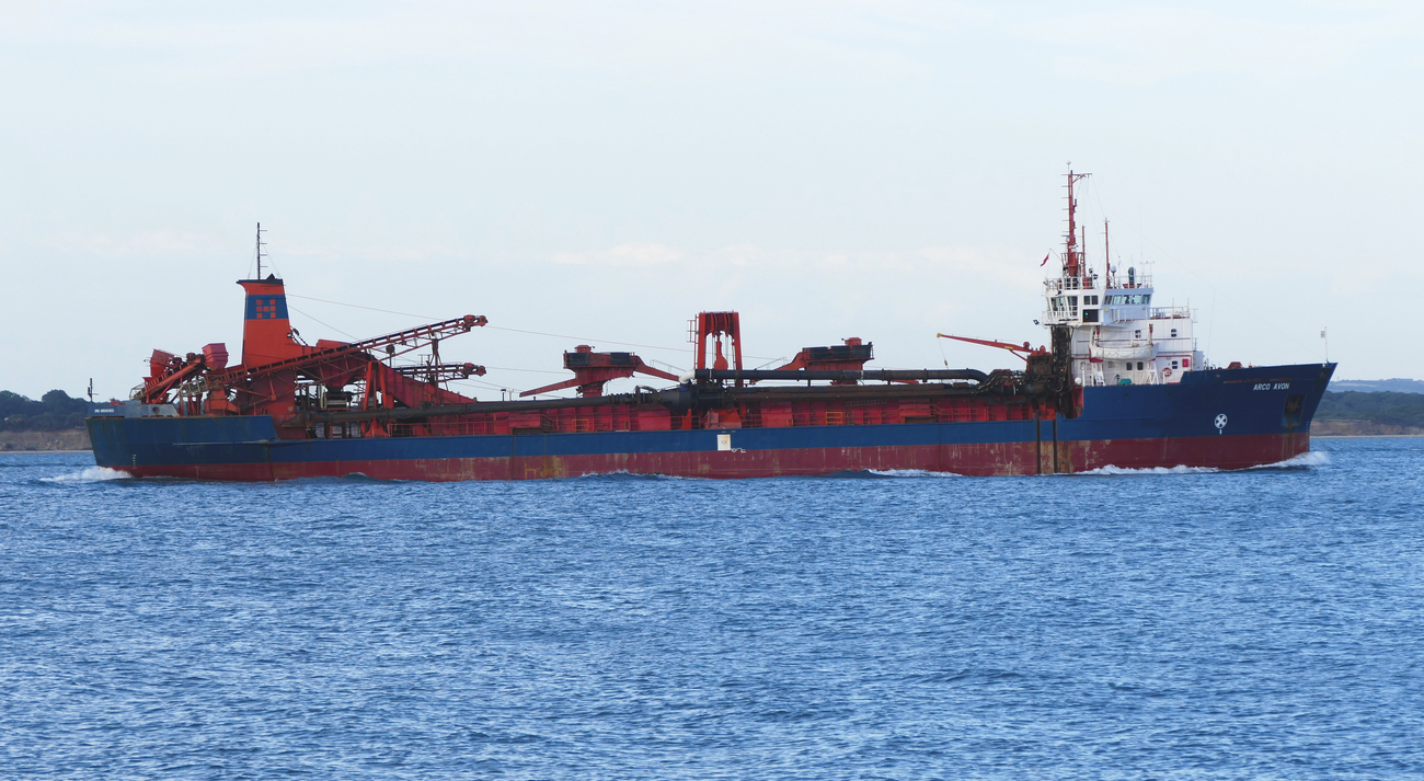 Ship Photos, Container ships, tankers, cruise ships, bulkers, tugs etc