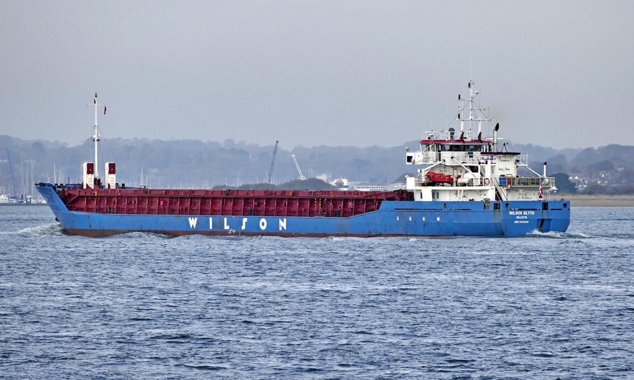 Ship Photos, Container ships, tankers, cruise ships, bulkers, tugs etc